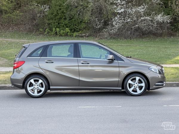 Mercedes-Benz B 200 2013 Viļņa, ar dzinēja tilpumu 1.60 L un nobraukumu 111 tūkst. km par 8500 €, foto 7 vietnē AUTOMOTO.COM.LV