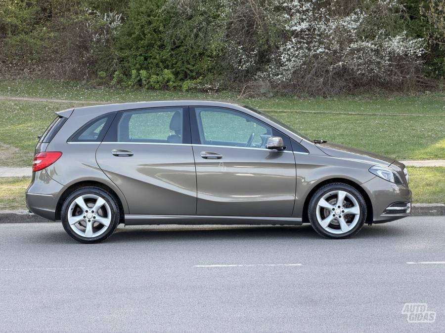 Mercedes-Benz B 200 2013 Viļņa, ar dzinēja tilpumu 1.60 L un nobraukumu 111 tūkst. km par 8500 €, foto 8 vietnē AUTOMOTO.COM.LV