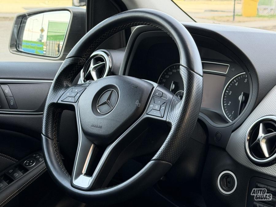 Mercedes-Benz B 200 2013 Viļņa, ar dzinēja tilpumu 1.60 L un nobraukumu 111 tūkst. km par 8500 €, foto 12 vietnē AUTOMOTO.COM.LV