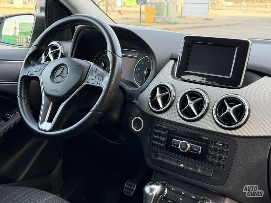 Mercedes-Benz B 200 2013 Viļņa, ar dzinēja tilpumu 1.60 L un nobraukumu 111 tūkst. km par 8500 €, foto 13 vietnē AUTOMOTO.COM.LV