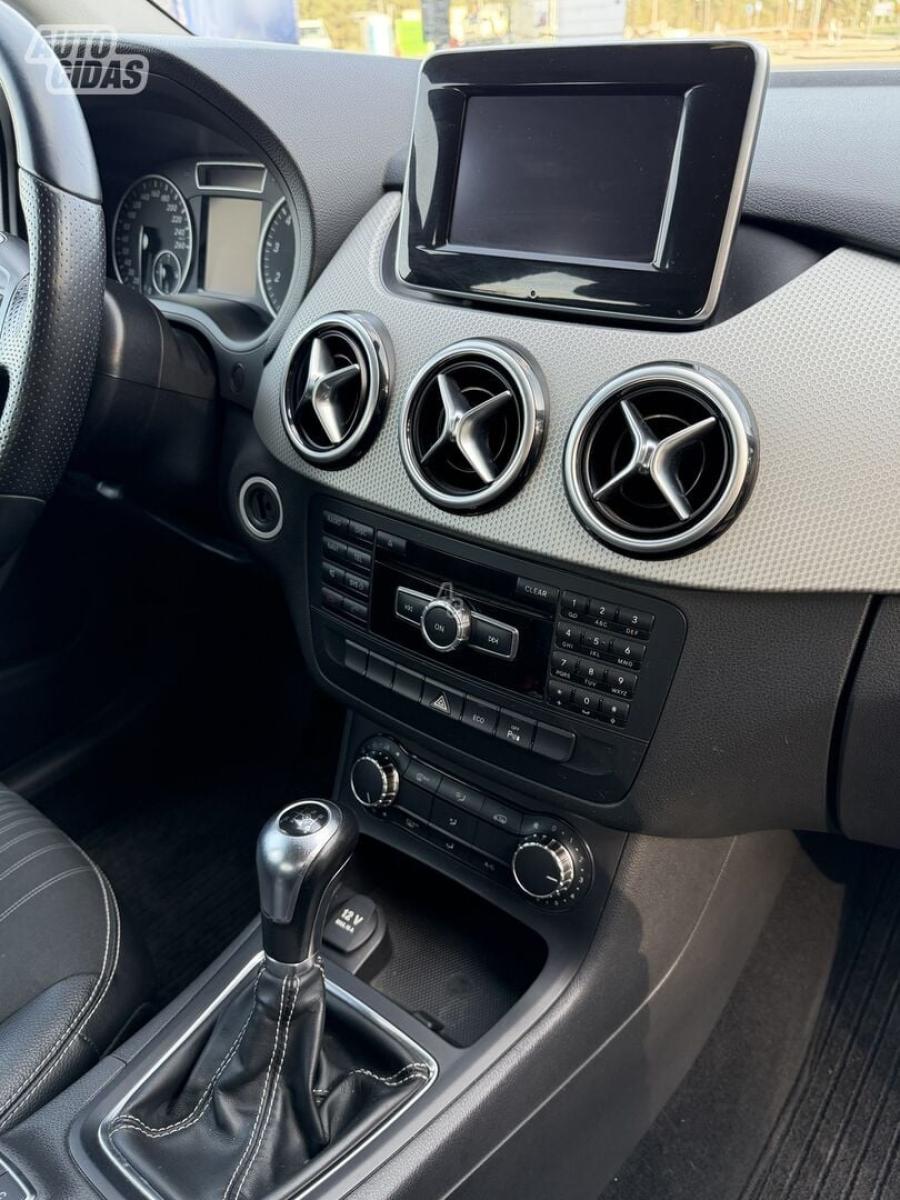 Mercedes-Benz B 200 2013 Viļņa, ar dzinēja tilpumu 1.60 L un nobraukumu 111 tūkst. km par 8500 €, foto 15 vietnē AUTOMOTO.COM.LV