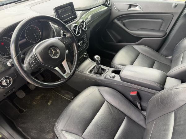 Mercedes-Benz B 200 2014 Viļņa, ar dzinēja tilpumu 2.00 L un nobraukumu 345 tūkst. km par 3750 €, foto 6 vietnē AUTOMOTO.COM.LV