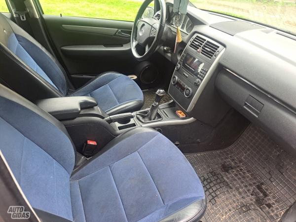 Mercedes-Benz B 200 2008 Viļņa vietnē Mercedes-Benz B 200 2008 Viļņa, ar dzinēja tilpumu 1.90 L un nobraukumu 350 tūkst. km par 1999 €, foto 6 vietnē AUTOMOTO.COM.LV