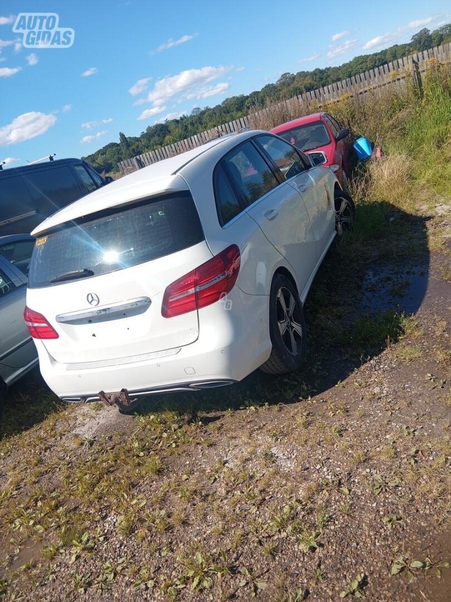 Mercedes-Benz B 200 2018 in Vilnius, with an engine capacity of 2.10 L and mileage of 299 thousand km for 5400 €, photo 7 on AUTOMOTO.COM.LV