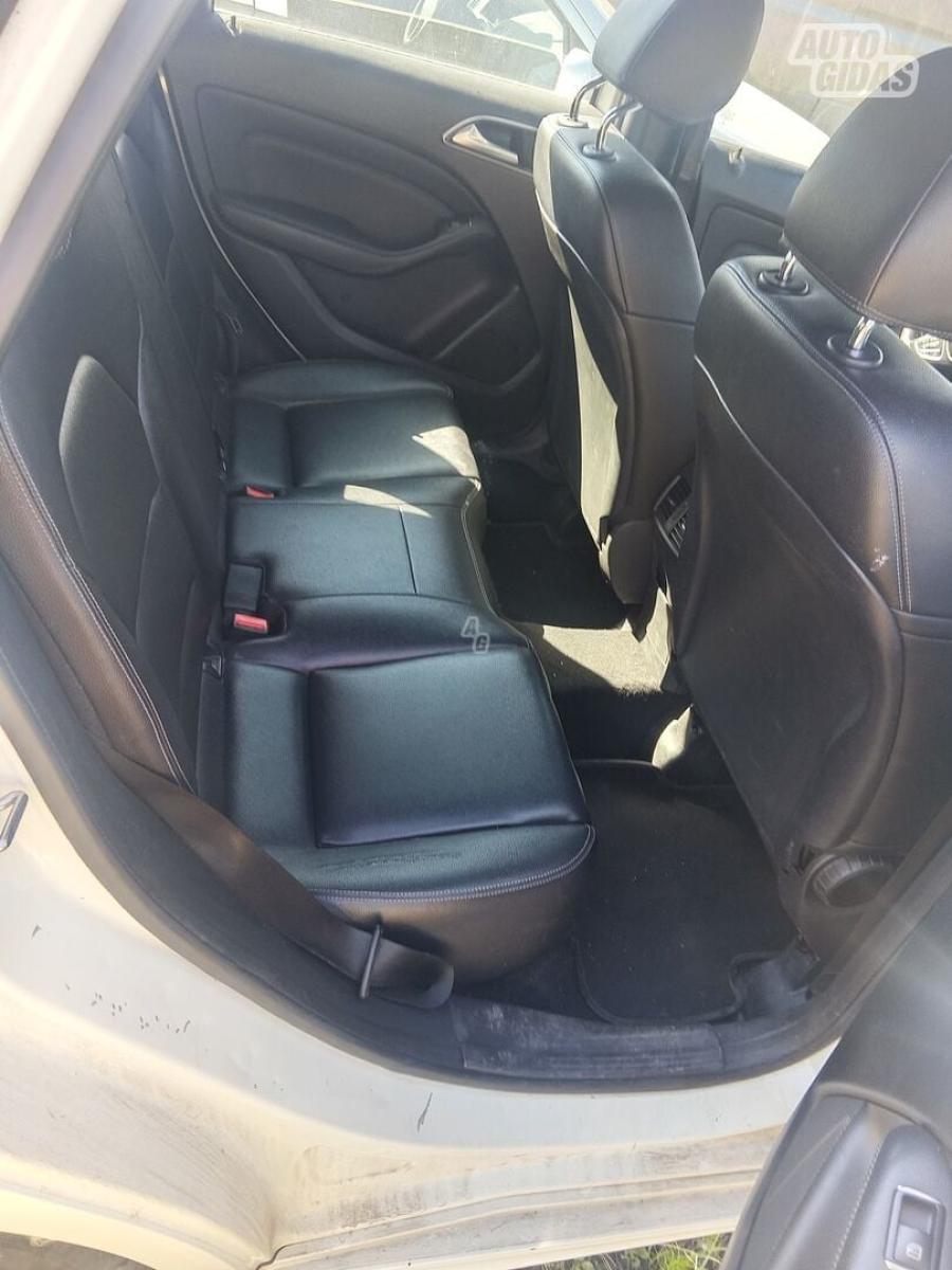 Mercedes-Benz B 200 2018 in Vilnius, with an engine capacity of 2.10 L and mileage of 299 thousand km for 5400 €, photo 8 on AUTOMOTO.COM.LV