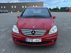 Red Mercedes-Benz B 200 2005 in Vilnius, with an engine capacity of 2.04 L and mileage of 278 thousand km for 2990 €, photo 3 on AUTOMOTO.COM.LV