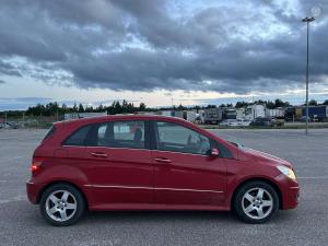 Red Mercedes-Benz B 200 2005 in Vilnius, with an engine capacity of 2.04 L and mileage of 278 thousand km for 2990 €, photo 16 on AUTOMOTO.COM.LV