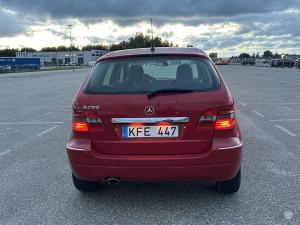 Red Mercedes-Benz B 200 2005 in Vilnius, with an engine capacity of 2.04 L and mileage of 278 thousand km for 2990 €, photo 17 on AUTOMOTO.COM.LV