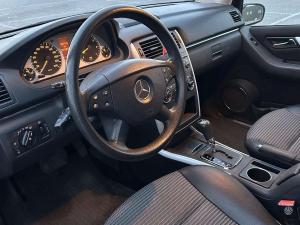 Red Mercedes-Benz B 200 2005 in Vilnius, with an engine capacity of 2.04 L and mileage of 278 thousand km for 2990 €, photo 22 on AUTOMOTO.COM.LV