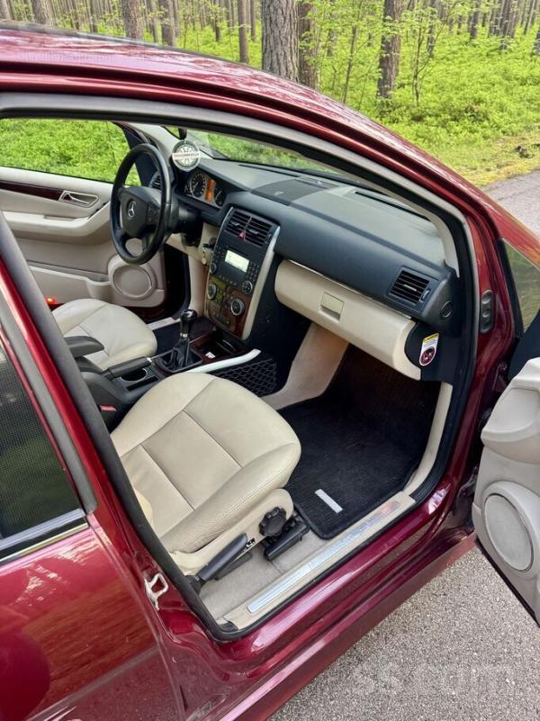 Red Mercedes-Benz B 200 2006 in Riga, with an engine capacity of 2.00 L and mileage of 244 thousand km for 3500 €, photo 7 on AUTOMOTO.COM.LV