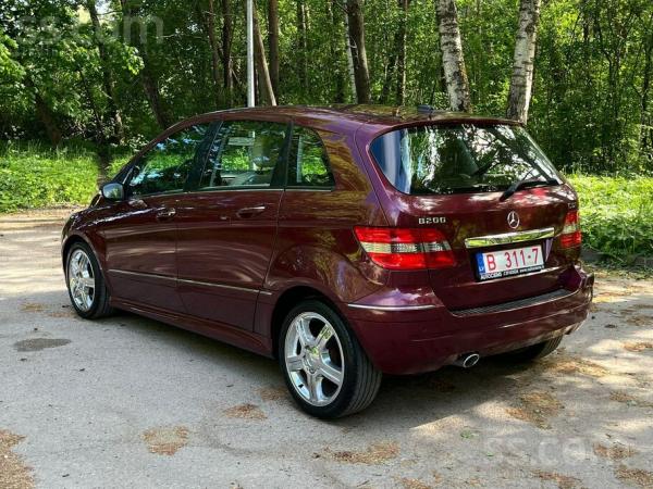 Красный Мерседес Б 200 2006 в Рига, объемом двигателя 2.00 л и пробегом 0 тыс. км за 3399 €, фото 3 на AUTOMOTO.COM.LV