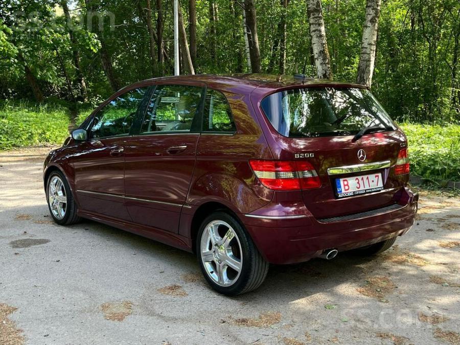 Красный Мерседес Б 200 2006 в Рига, объемом двигателя 2.00 л и пробегом 0 тыс. км за 3399 €, фото 4 на AUTOMOTO.COM.LV