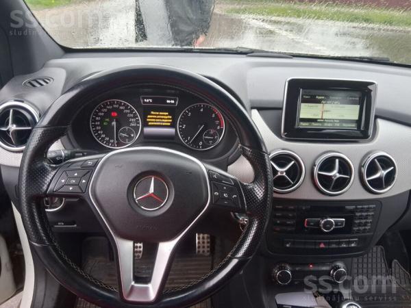 White Mercedes-Benz B 200 2013 in Riga, with an engine capacity of 1.80 L and mileage of 242 thousand km for 5600 €, photo 9 on AUTOMOTO.COM.LV