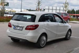 White Mercedes-Benz B 200 2015 in Vilnius, with an engine capacity of 1.99 L and mileage of 299 thousand km for 6150 €, photo 6 on AUTOMOTO.COM.LV