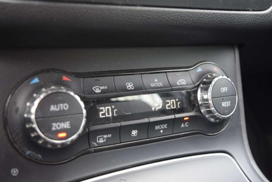 White Mercedes-Benz B 200 2015 in Vilnius, with an engine capacity of 1.99 L and mileage of 299 thousand km for 6150 €, photo 19 on AUTOMOTO.COM.LV