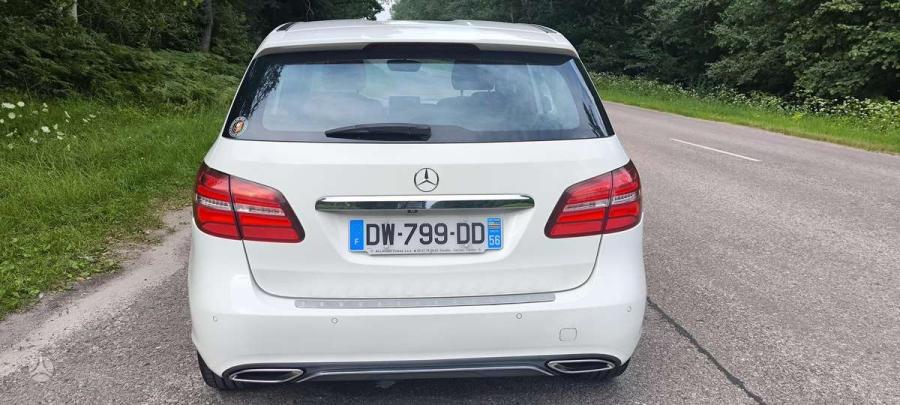 White Mercedes-Benz B 200 2015 in Kaunas, with an engine capacity of 2.14 L and mileage of 215 thousand km for 7300 €, photo 15 on AUTOMOTO.COM.LV