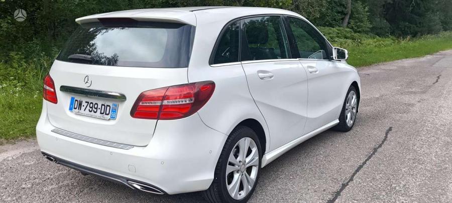 White Mercedes-Benz B 200 2015 in Kaunas, with an engine capacity of 2.14 L and mileage of 215 thousand km for 7300 €, photo 16 on AUTOMOTO.COM.LV