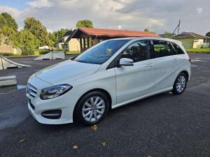 White Mercedes-Benz B 200 2015 in Taurage, with an engine capacity of 2.20 L and mileage of 327 thousand km for 6000 €, photo 3 on AUTOMOTO.COM.LV