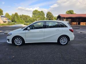 White Mercedes-Benz B 200 2015 in Taurage, with an engine capacity of 2.20 L and mileage of 327 thousand km for 6000 €, photo 4 on AUTOMOTO.COM.LV