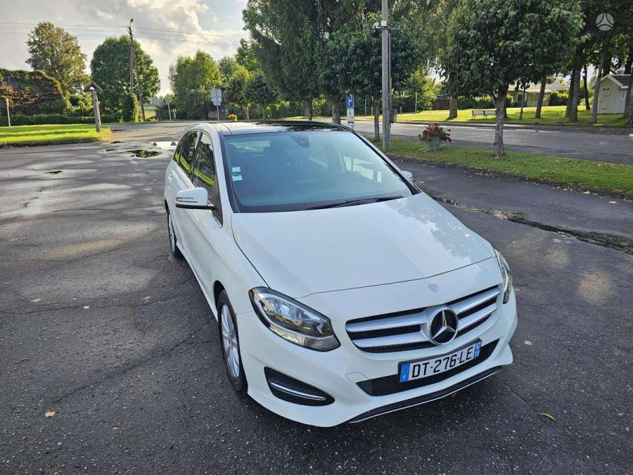 White Mercedes-Benz B 200 2015 in Taurage, with an engine capacity of 2.20 L and mileage of 327 thousand km for 6000 €, photo 6 on AUTOMOTO.COM.LV