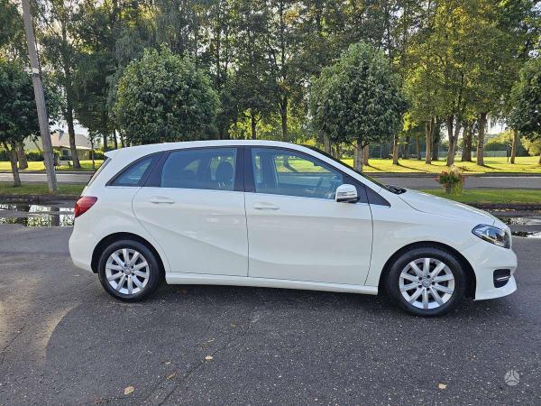 White Mercedes-Benz B 200 2015 in Taurage, with an engine capacity of 2.20 L and mileage of 327 thousand km for 6000 €, photo 9 on AUTOMOTO.COM.LV