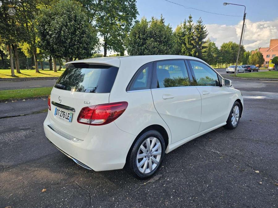 White Mercedes-Benz B 200 2015 in Taurage, with an engine capacity of 2.20 L and mileage of 327 thousand km for 6000 €, photo 14 on AUTOMOTO.COM.LV