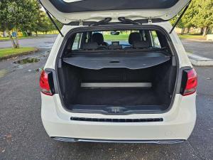 White Mercedes-Benz B 200 2015 in Taurage, with an engine capacity of 2.20 L and mileage of 327 thousand km for 6000 €, photo 15 on AUTOMOTO.COM.LV