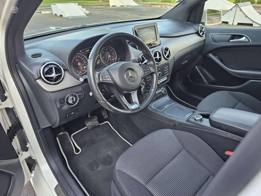 White Mercedes-Benz B 200 2015 in Taurage, with an engine capacity of 2.20 L and mileage of 327 thousand km for 6000 €, photo 16 on AUTOMOTO.COM.LV