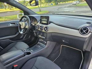 White Mercedes-Benz B 200 2015 in Taurage, with an engine capacity of 2.20 L and mileage of 327 thousand km for 6000 €, photo 19 on AUTOMOTO.COM.LV
