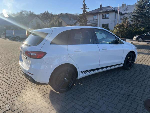 White Mercedes-Benz B 200 2021 in Alytus, with an engine capacity of 1.95 L and mileage of 196 thousand km for 15900 €, photo 4 on AUTOMOTO.COM.LV