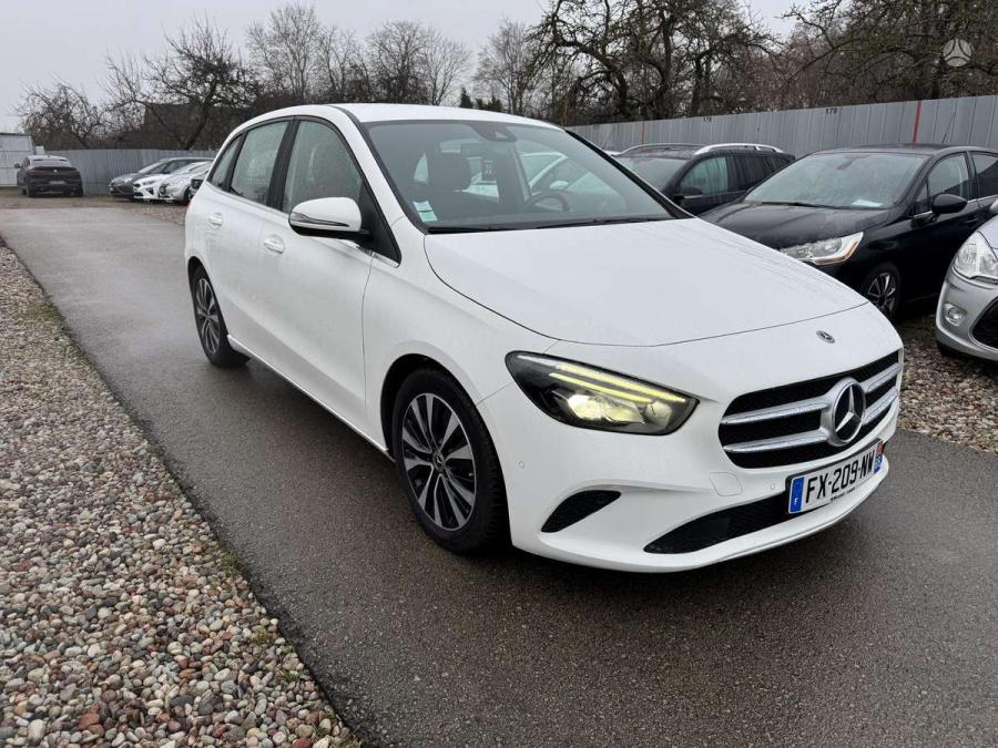 White Mercedes-Benz B 200 2021 in Taurage, with an engine capacity of 2.00 L and mileage of 245 thousand km for 14900 €, photo 3 on AUTOMOTO.COM.LV