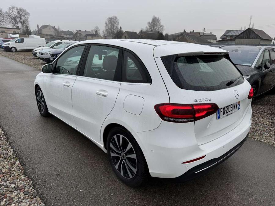White Mercedes-Benz B 200 2021 in Taurage, with an engine capacity of 2.00 L and mileage of 245 thousand km for 14900 €, photo 6 on AUTOMOTO.COM.LV