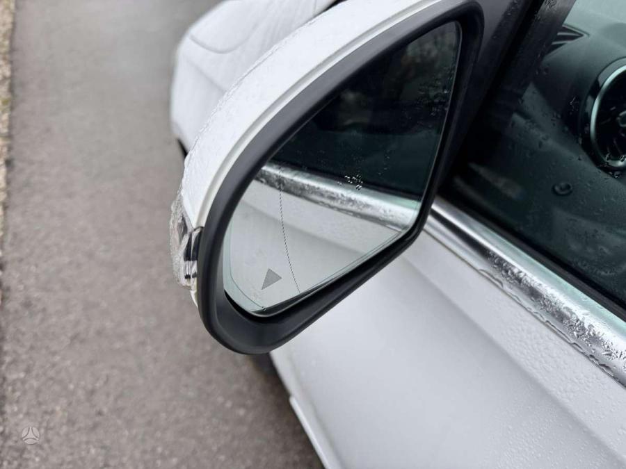 White Mercedes-Benz B 200 2021 in Taurage, with an engine capacity of 2.00 L and mileage of 245 thousand km for 14900 €, photo 18 on AUTOMOTO.COM.LV