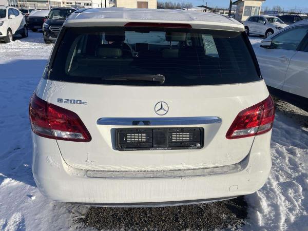 Balts Mercedes-Benz B 200 2016 Panevēža, ar dzinēja tilpumu 2.00 L un nobraukumu 259 tūkst. km par 6750 €, foto 5 vietnē AUTOMOTO.COM.LV