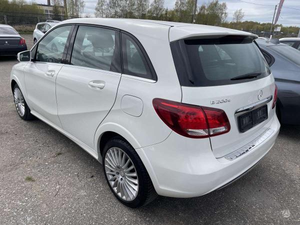 White Mercedes-Benz B 200 2016 in Panevezys, with an engine capacity of 2.00 L and mileage of 259 thousand km for 6250 €, photo 6 on AUTOMOTO.COM.LV