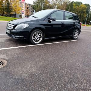 Black Mercedes-Benz B 220 2013 in Riga, with an engine capacity of 2.20 L and mileage of 252 thousand km for 6200 €, photo 5 on AUTOMOTO.COM.LV