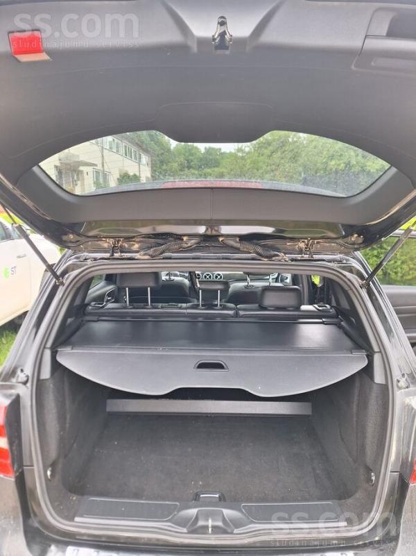 Black Mercedes-Benz B 220 2015 in Madona, with an engine capacity of 2.20 L and mileage of 179 thousand km for 11900 €, photo 9 on AUTOMOTO.COM.LV