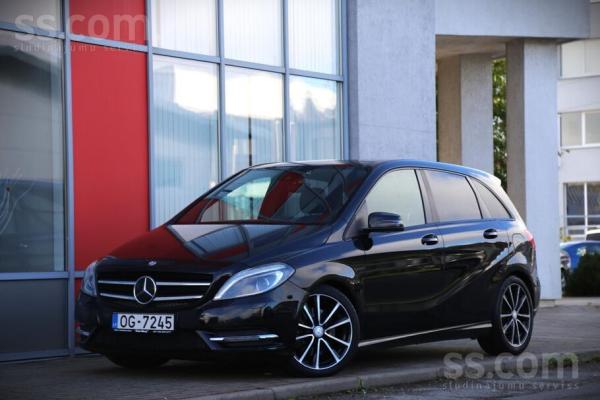 Black Mercedes-Benz B 220 2015 in Riga, with an engine capacity of 2.20 L and mileage of 180 thousand km for 9995 €, photo 1 on AUTOMOTO.COM.LV