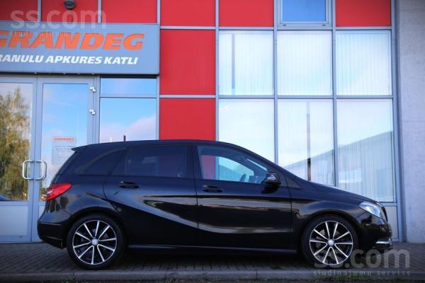 Black Mercedes-Benz B 220 2015 in Riga, with an engine capacity of 2.20 L and mileage of 180 thousand km for 9995 €, photo 4 on AUTOMOTO.COM.LV