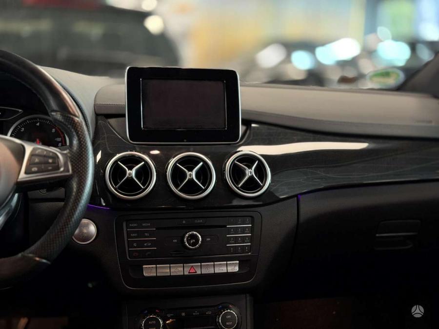 Black Mercedes-Benz B 220 2015 in Klaipeda, with an engine capacity of 2.20 L and mileage of 207 thousand km for 11500 €, photo 16 on AUTOMOTO.COM.LV