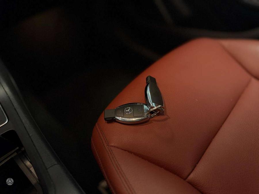 Black Mercedes-Benz B 220 2015 in Klaipeda, with an engine capacity of 2.20 L and mileage of 207 thousand km for 11500 €, photo 20 on AUTOMOTO.COM.LV