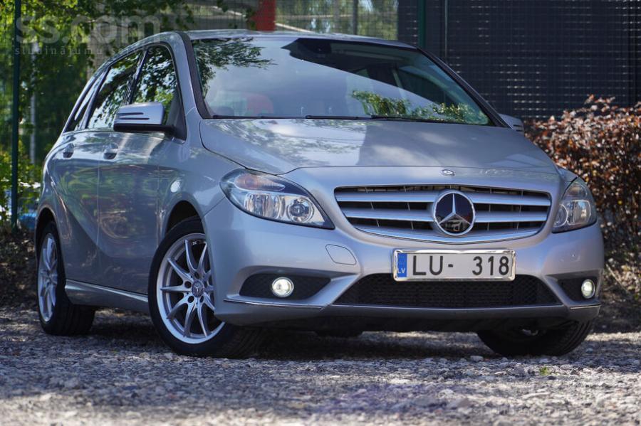 Grey Mercedes-Benz B 220 2014 in Riga, with an engine capacity of 2.10 L and mileage of 162 thousand km for 8390 €, photo 1 on AUTOMOTO.COM.LV
