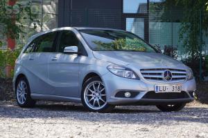 Grey Mercedes-Benz B 220 2014 in Riga, with an engine capacity of 2.10 L and mileage of 162 thousand km for 8390 €, photo 3 on AUTOMOTO.COM.LV