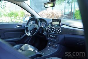 Grey Mercedes-Benz B 220 2014 in Riga, with an engine capacity of 2.10 L and mileage of 162 thousand km for 8390 €, photo 14 on AUTOMOTO.COM.LV