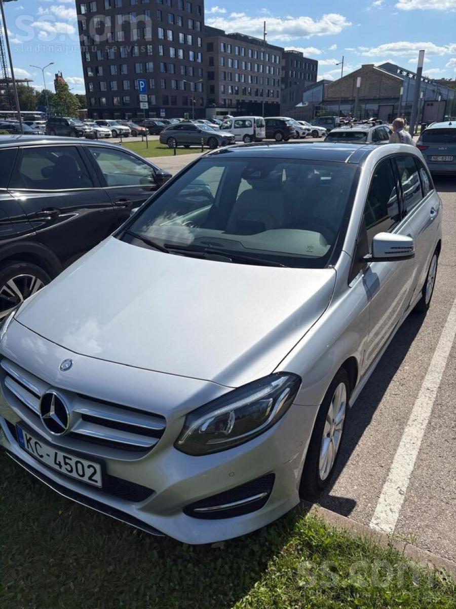 Grey Mercedes-Benz B 220 2015 in Riga, with an engine capacity of 2.00 L and mileage of 86 thousand km for 14600 €, photo 3 on AUTOMOTO.COM.LV