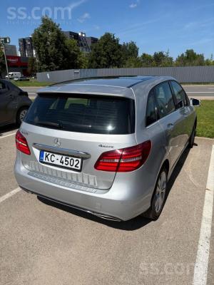 Grey Mercedes-Benz B 220 2015 in Riga, with an engine capacity of 2.00 L and mileage of 86 thousand km for 14600 €, photo 4 on AUTOMOTO.COM.LV