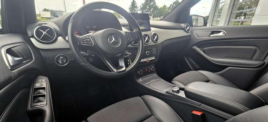 Grey Mercedes-Benz B 220 2017 in Klaipeda, with an engine capacity of 1.99 L and mileage of 96 thousand km for 14000 €, photo 22 on AUTOMOTO.COM.LV