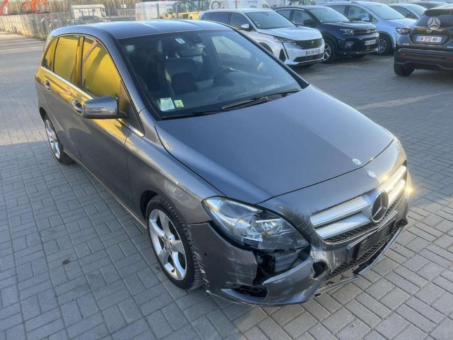 Pelēks Mercedes-Benz B 220 2014 Kauņa, ar dzinēja tilpumu 2.00 L un nobraukumu 126 tūkst. km par 5500 €, foto 2 vietnē AUTOMOTO.COM.LV