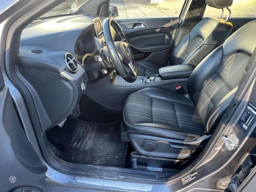 Pelēks Mercedes-Benz B 220 2014 Kauņa, ar dzinēja tilpumu 2.00 L un nobraukumu 126 tūkst. km par 5500 €, foto 4 vietnē AUTOMOTO.COM.LV