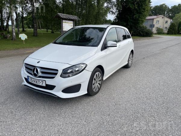 White Mercedes-Benz B 220 2019 in Cesis, with an engine capacity of 2.20 L and mileage of 142 thousand km for 8700 €, photo 1 on AUTOMOTO.COM.LV
